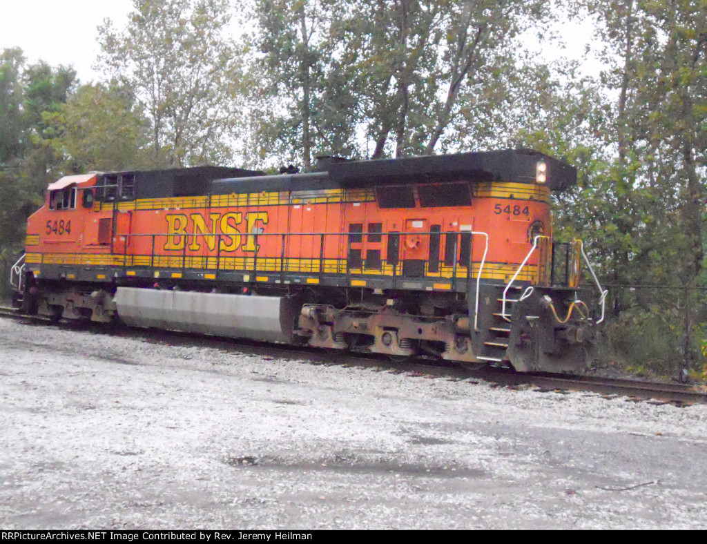BNSF 5484 (1)